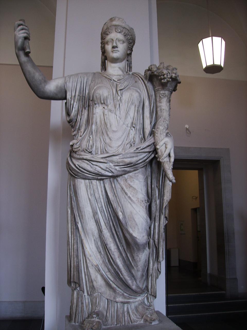 Ancient Links: The Roles of Women in Ancient Rome