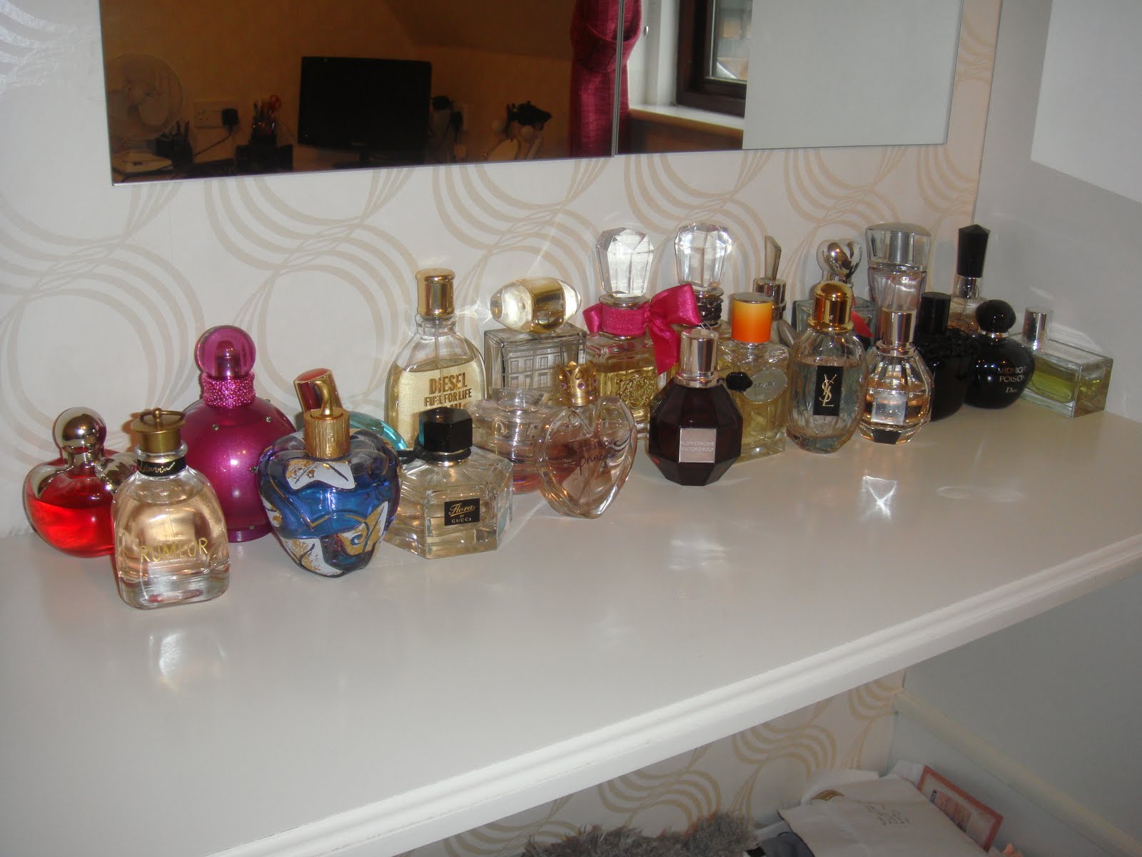 *Creme Cup*: Perfume, Perfume.... mmmmm Perfume!