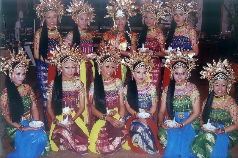 The Taste of Freedom: Glimpses of the Culture of Malaysia