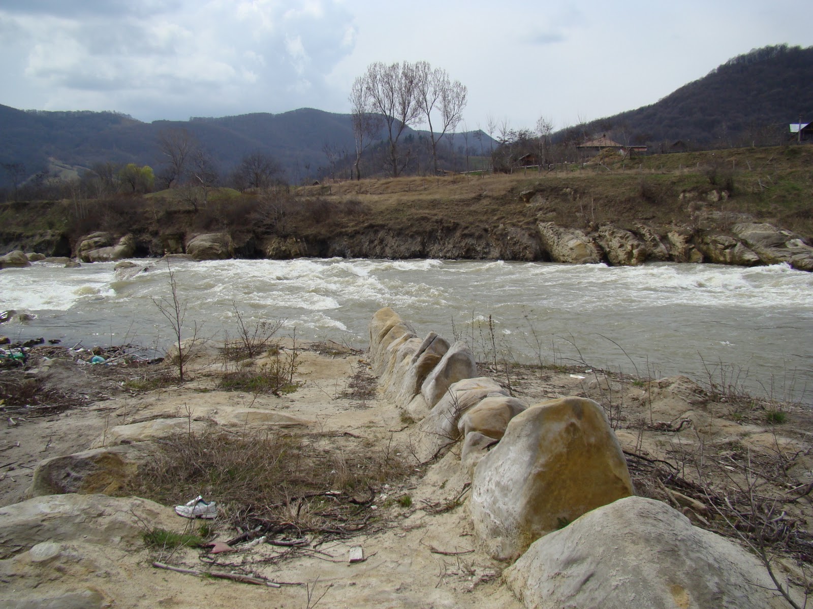 Raul Buzau – Romania vazuta din caiac
