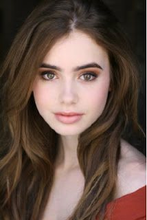 ' Twilight Evermore: Lily Collins será par do Tay em Abduction