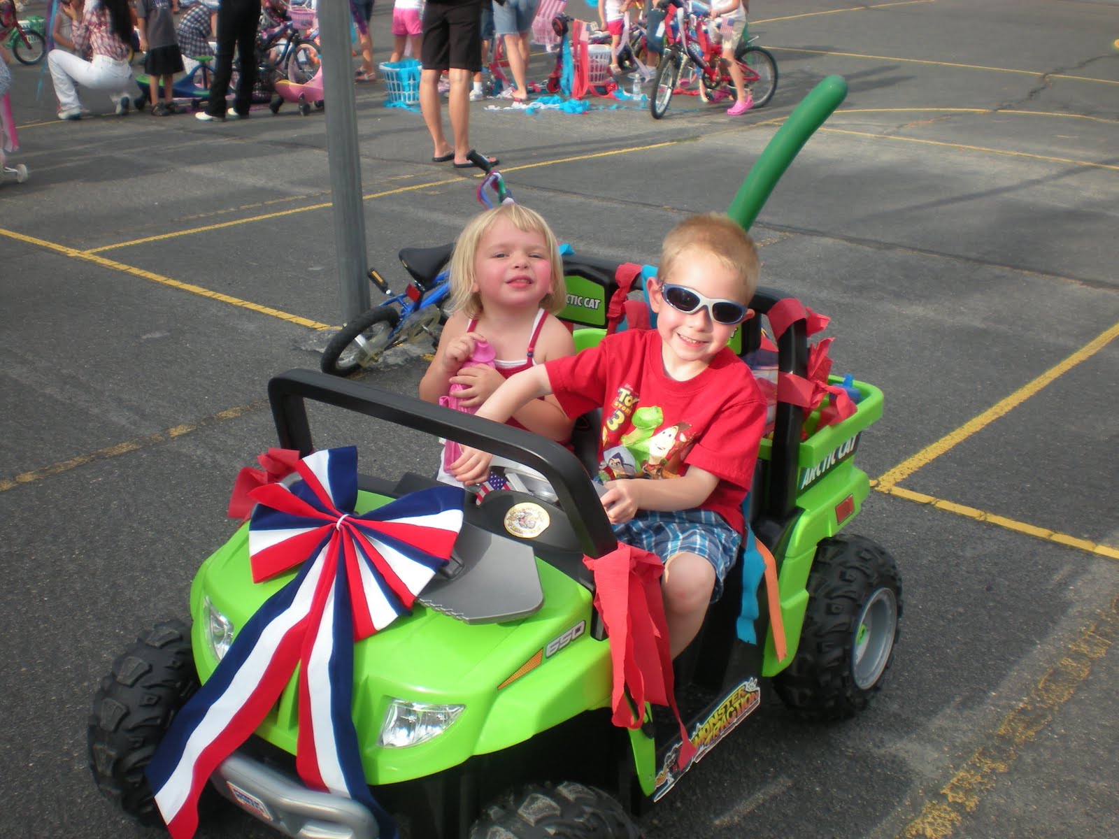 Baird Family Kids: Children's Parade