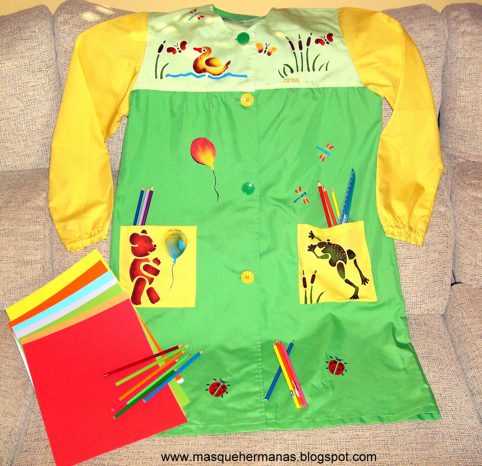 MÁS QUE HERMANAS: PINTAR EN TELA: MANDILÓN DE PROFE