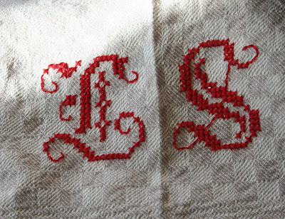 Ett vitare hem: Brodera monogram