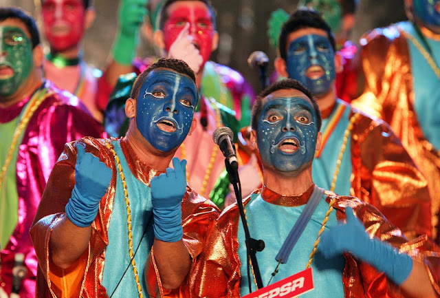 VULGAR, PROFANE AND LEWD: MURGA, THE CANARIES' SPECTACLE OF SATIRE
