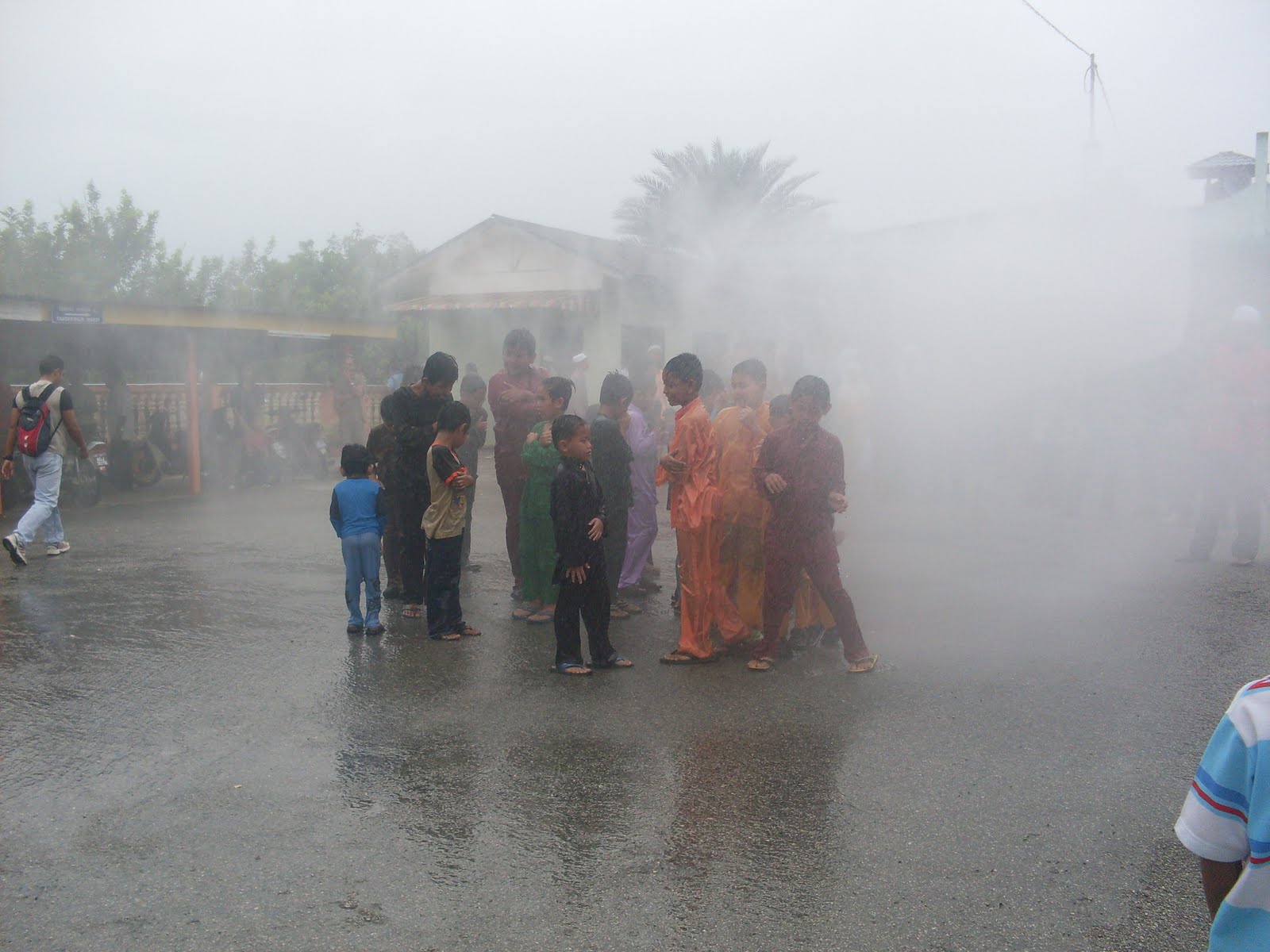Berkhatan:Suatu tradisi: Majlis Berkhatan Secara tradisional : Felda ...
