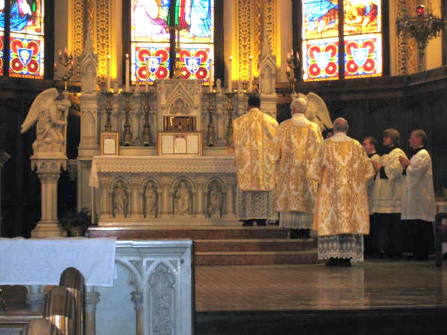 New Liturgical Movement: The First Solemn Mass of a Newly Ordained ...