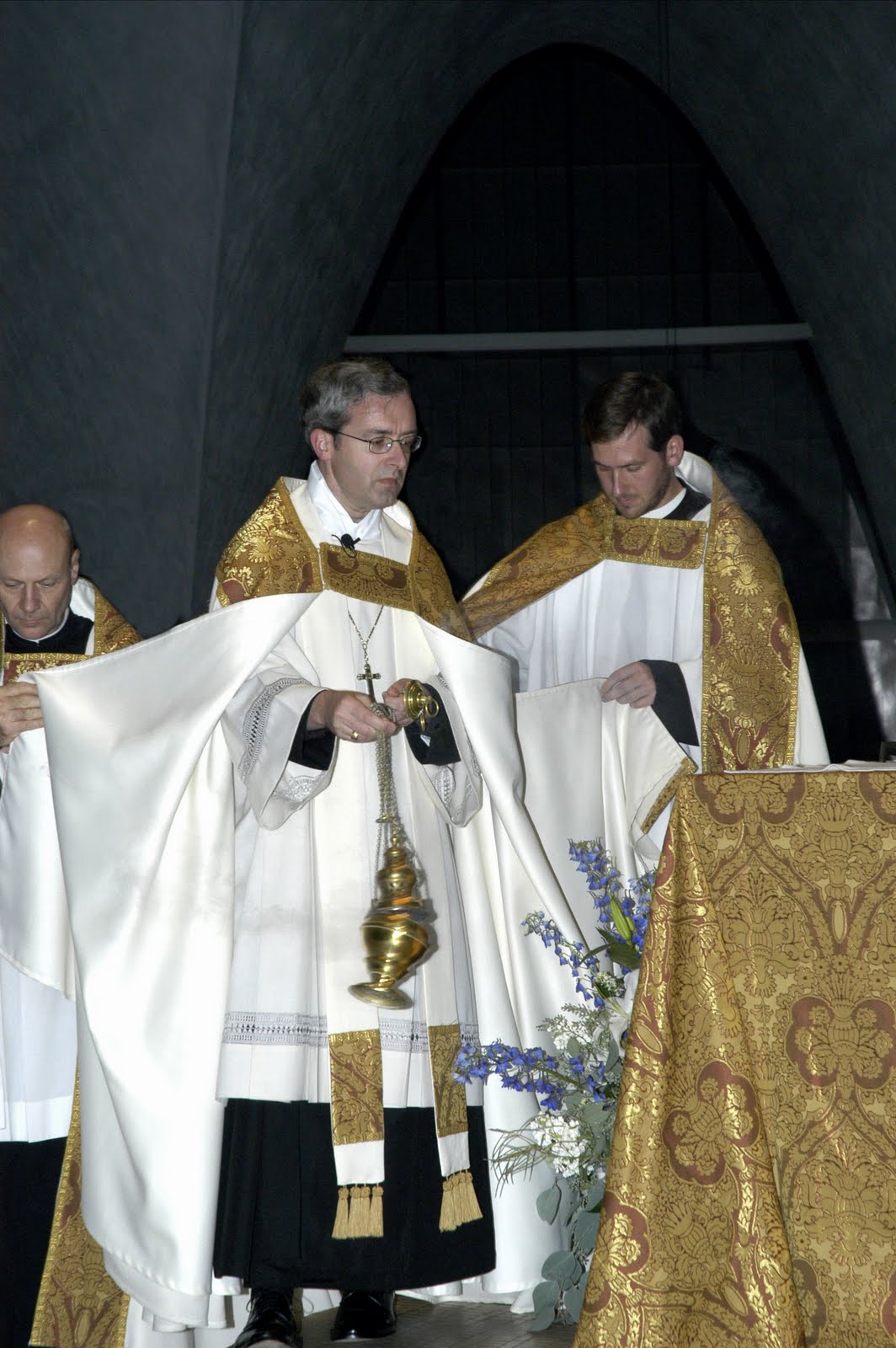 New Liturgical Movement: Vespers from St. Louis Abbey