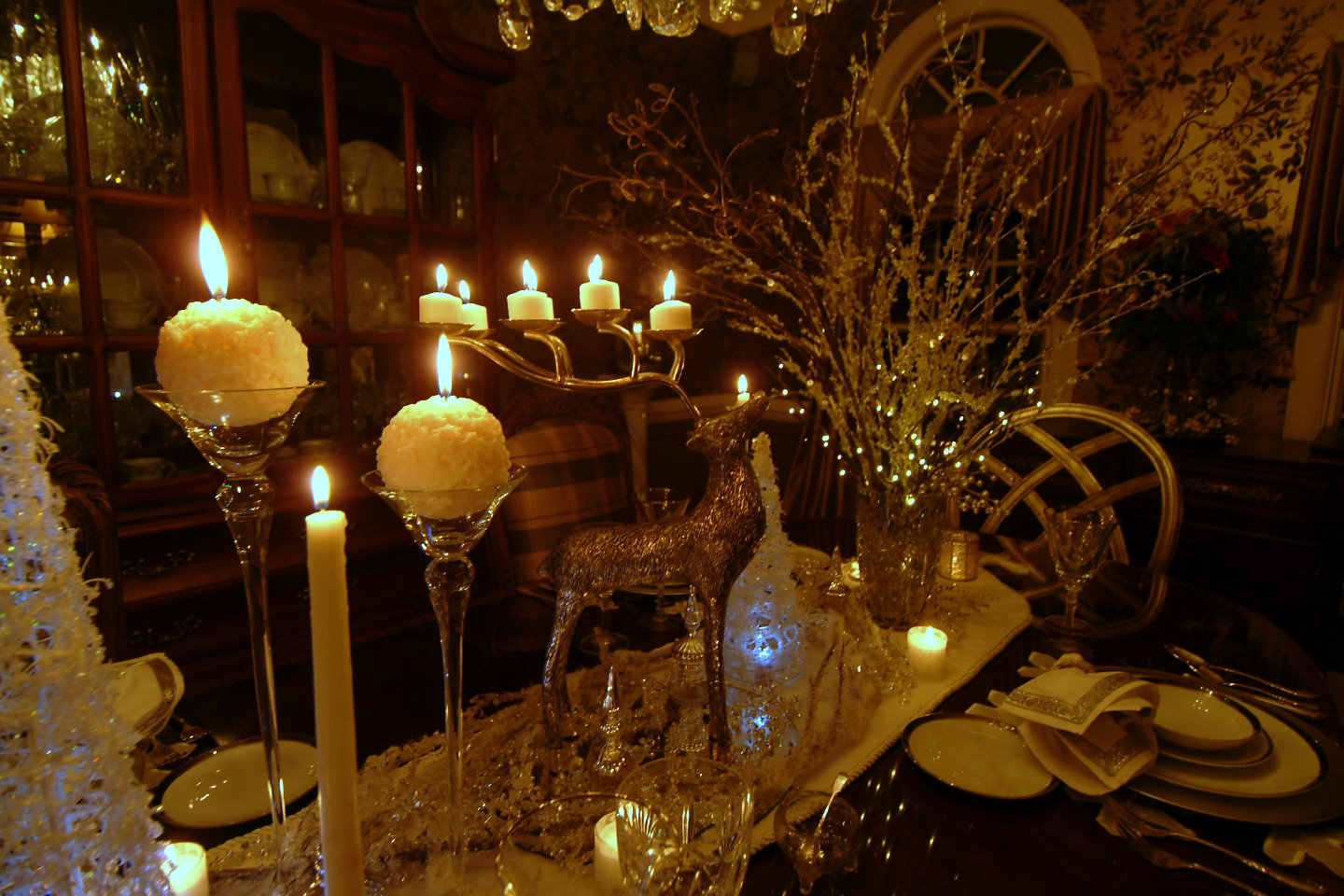 A Perfect Setting: A Perfect Setting for Snowy Evenings