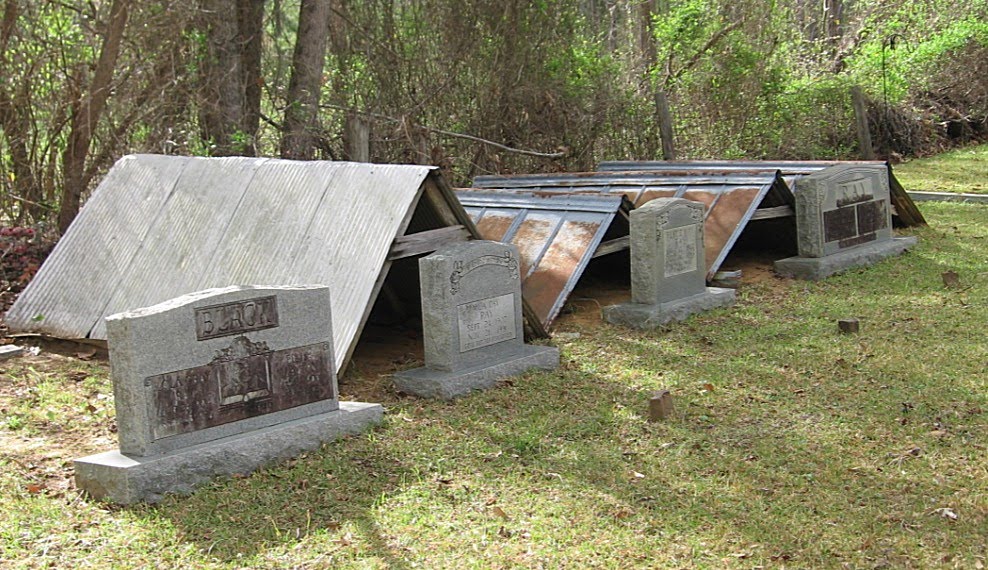 Hill Country HOGS Blog: Grave Shelters