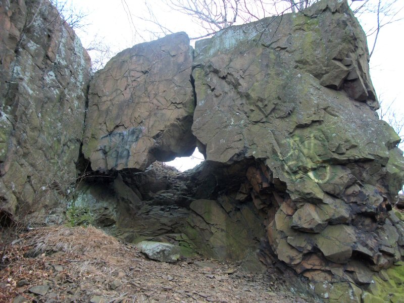 Mattabesett Trail – Mount Higby.
