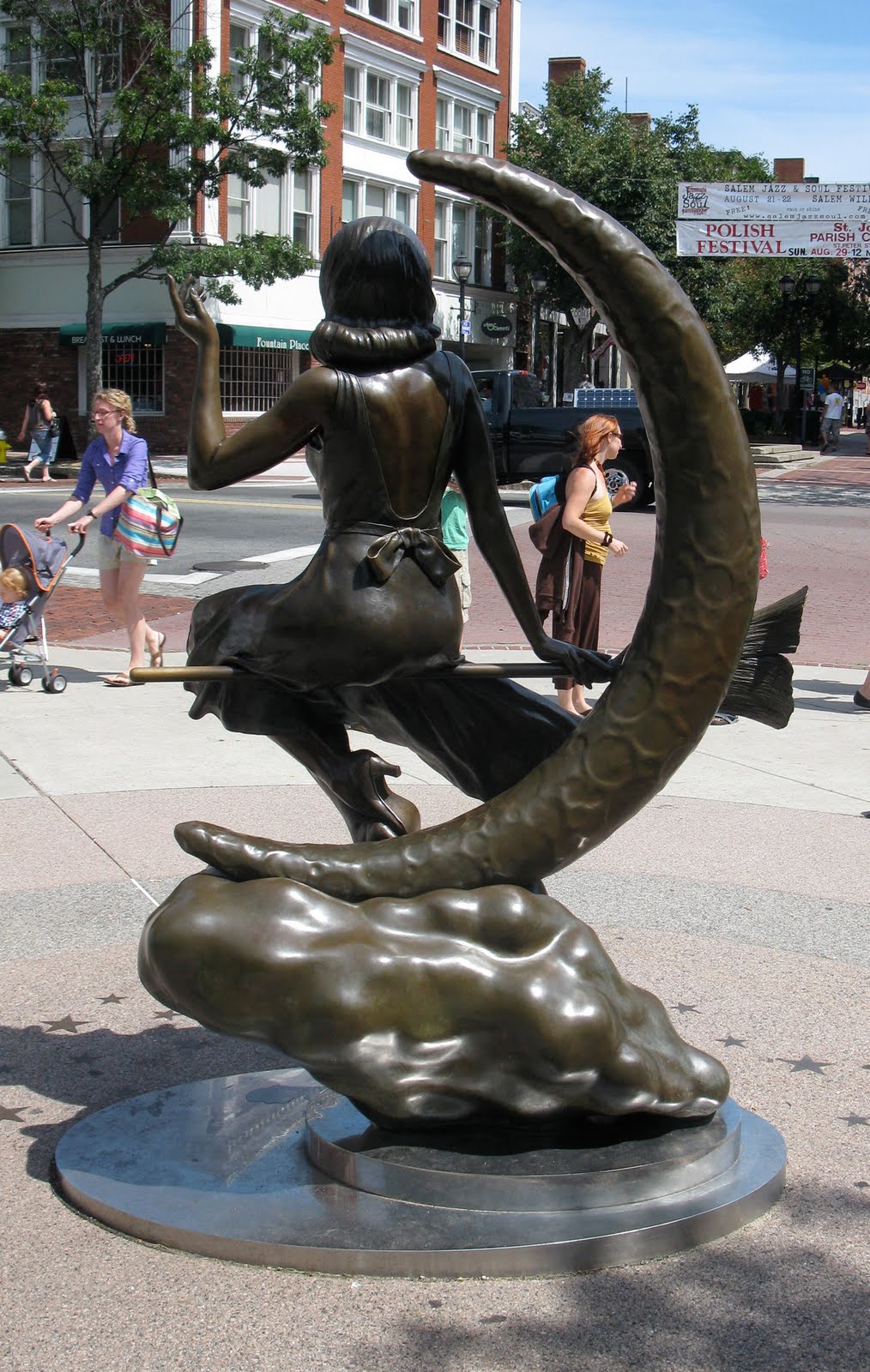 Eccentric Roadside: A sight for sorcerer's eyes: Salem, Massachusetts ...