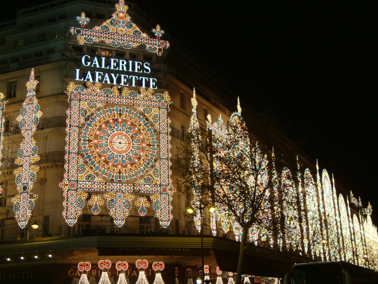 Éclectique: Paris s'illumine