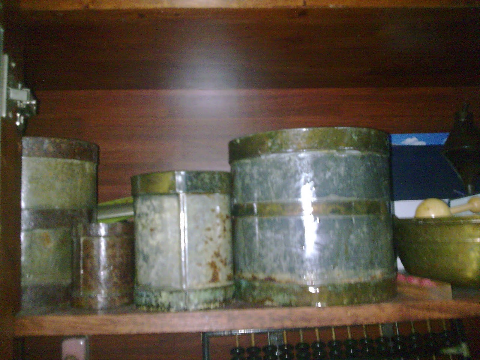 ANTIQUE CORNER: Koleksi Barang-Barang Antik Bumi Mahsuri