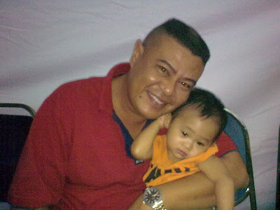 Azlee Senario banyak berdoa di Mekah