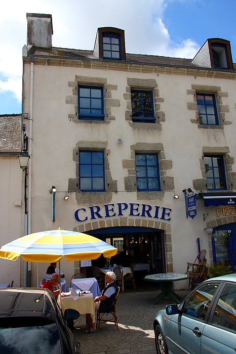 Magic Lantern Show: L'Ultime Creperie . . . The Ultimate Creperie