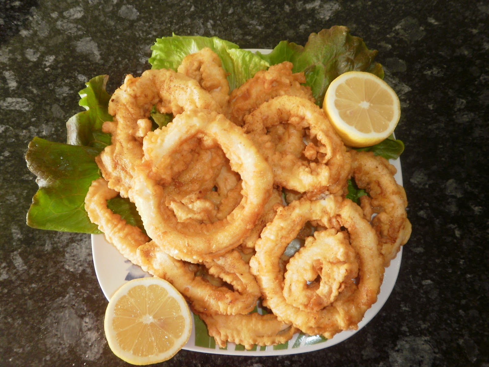 PESCADERÍA VÁZQUEZ: CALAMARES A LA ROMANA
