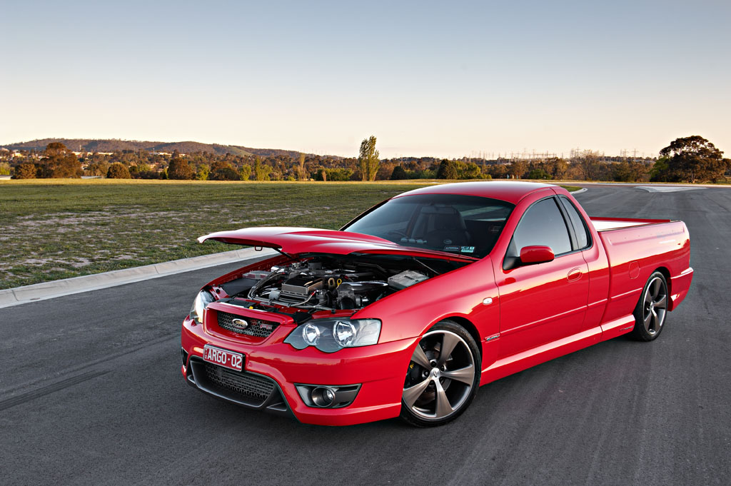 Jun Sawa Photography: Custom UTES ISSUE 33