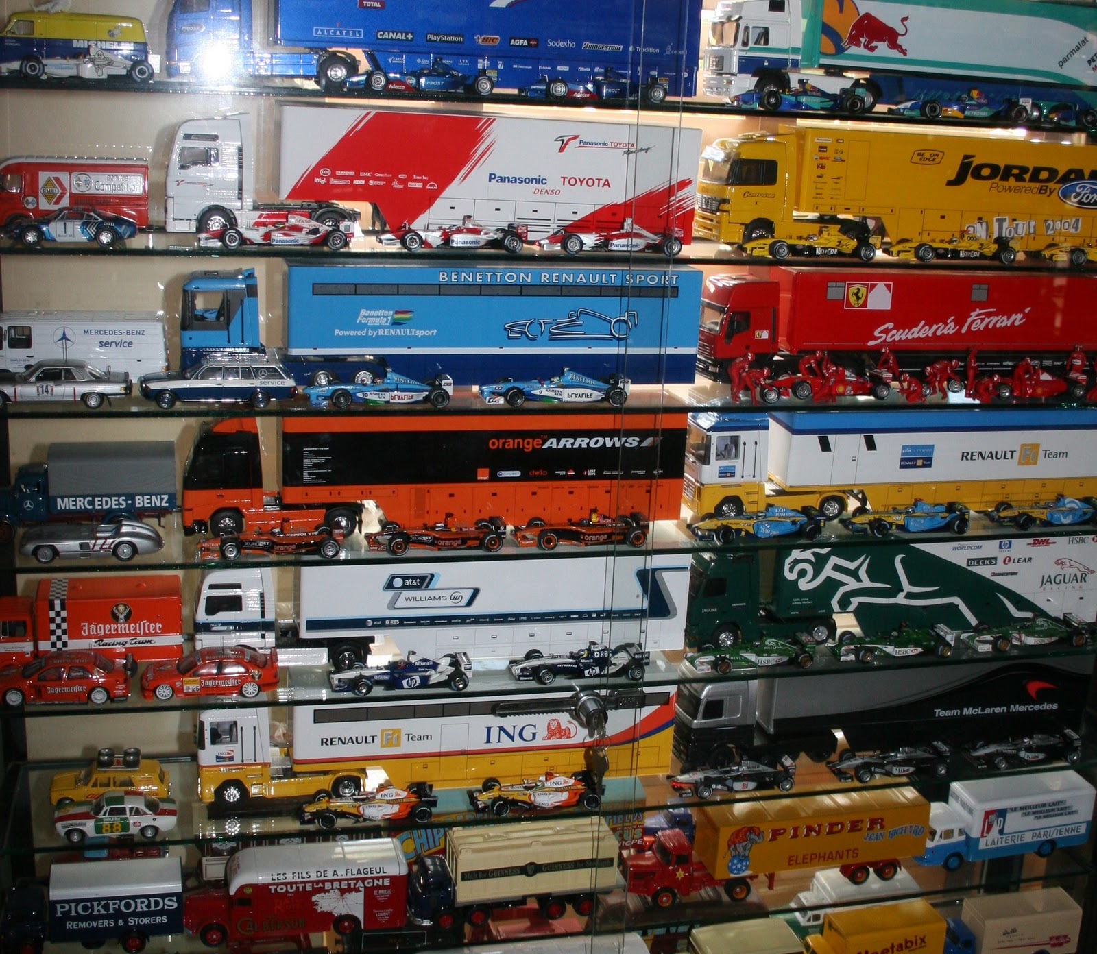 SERGIO GOLDVARG: Pictures of my scale model car collection