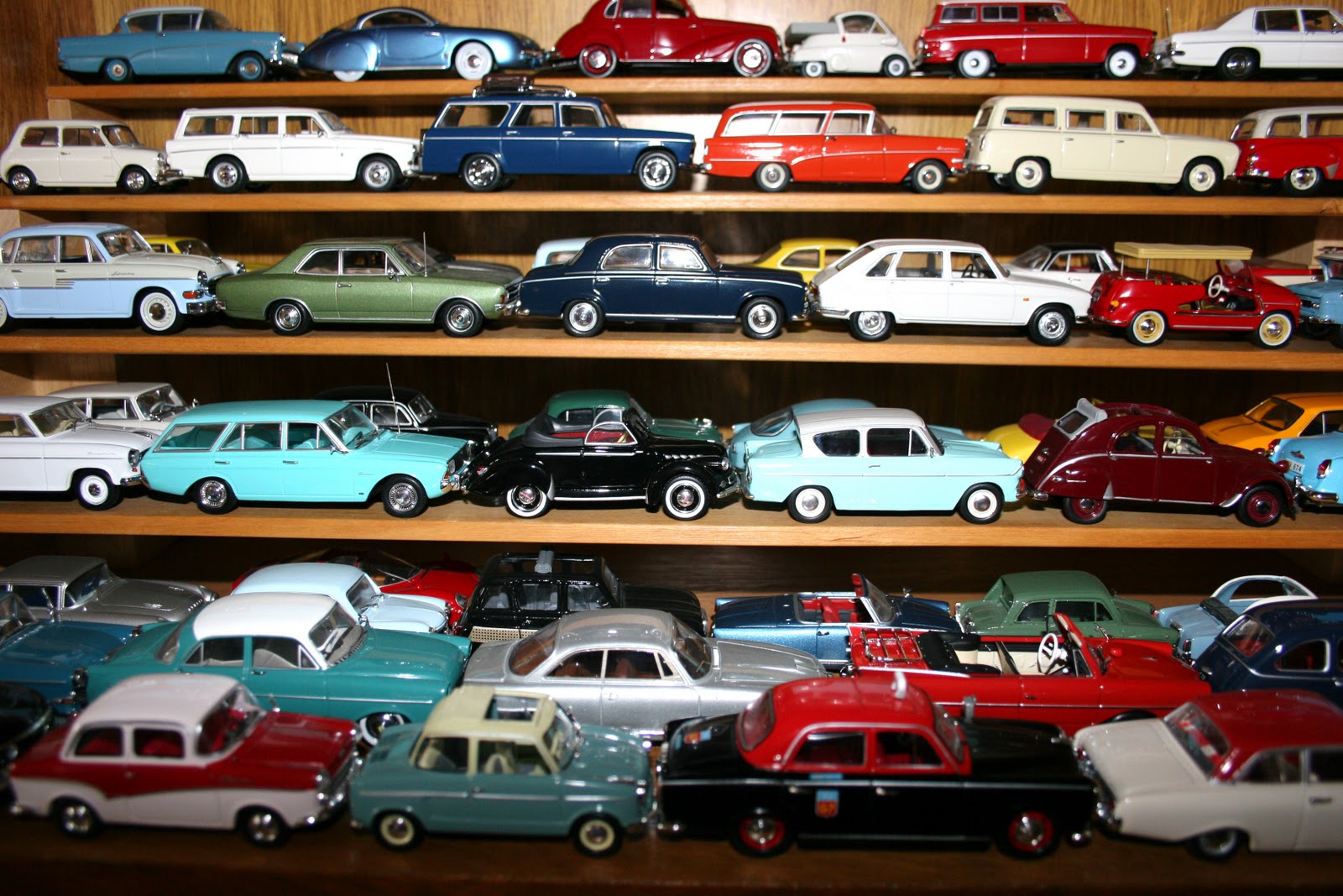 SERGIO GOLDVARG: Pictures of my scale model car collection