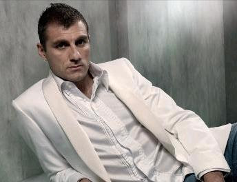ENTRE BOLAS ... Deporte total con humor!!!: EL TORO VIERI SE RETIRA DEL ...