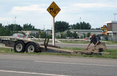 Dangerous Trailers Accidents That Just Happend: Trailer came unhitched ...