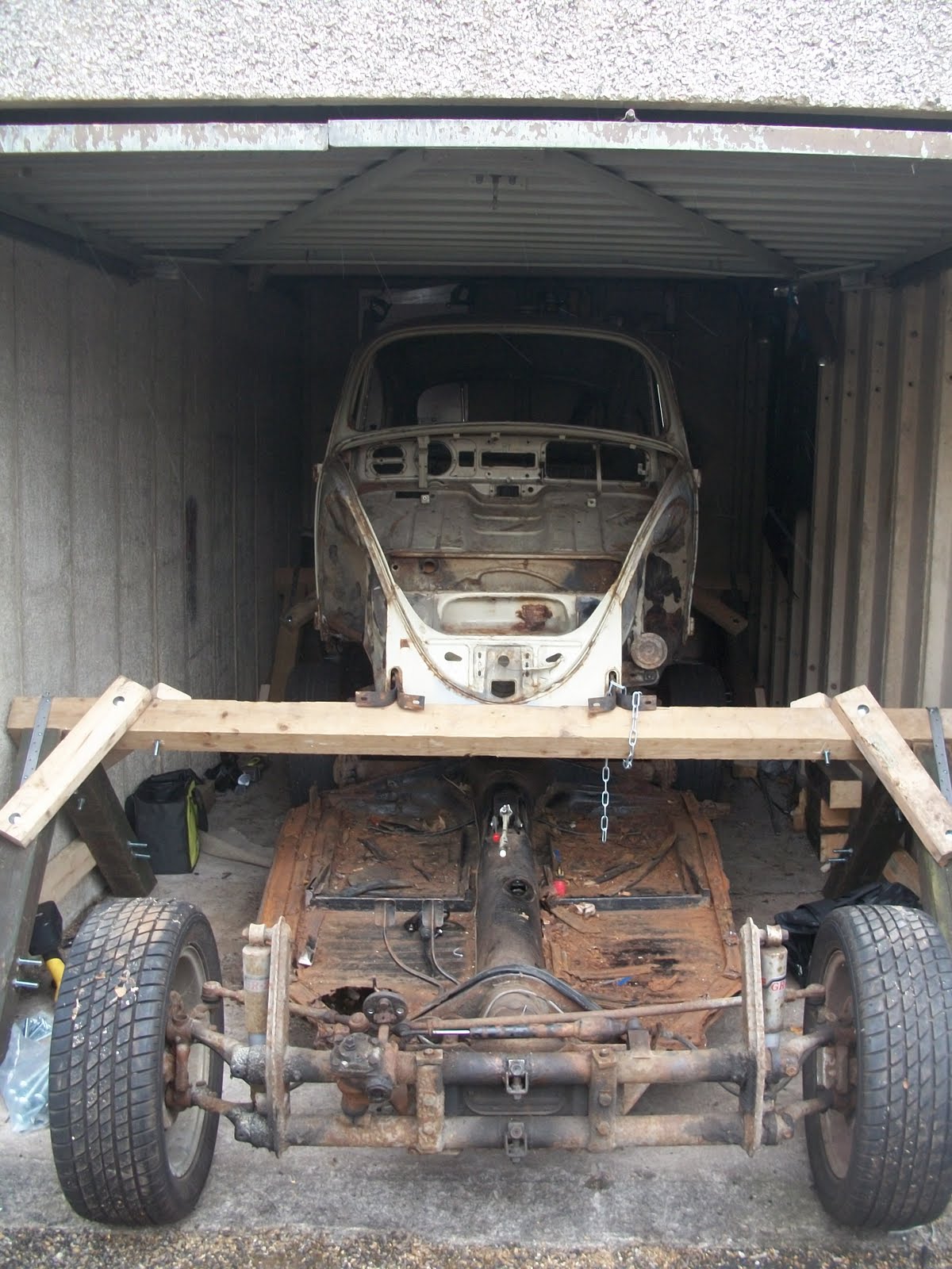 1965 VW Beetle Restoration: May 2010