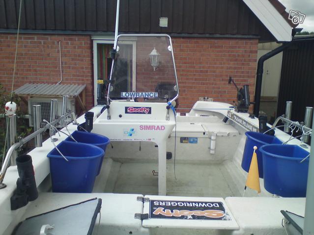 .: Säljes Crescent 498 med Mercury 40 HK