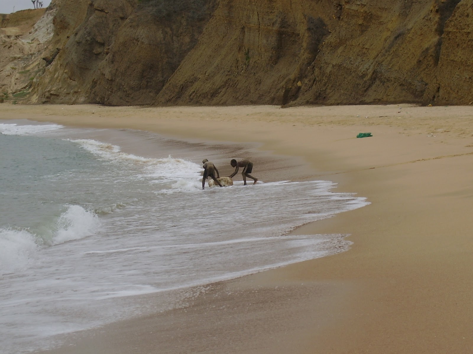 Angola times: Sangano Praia (Beach)