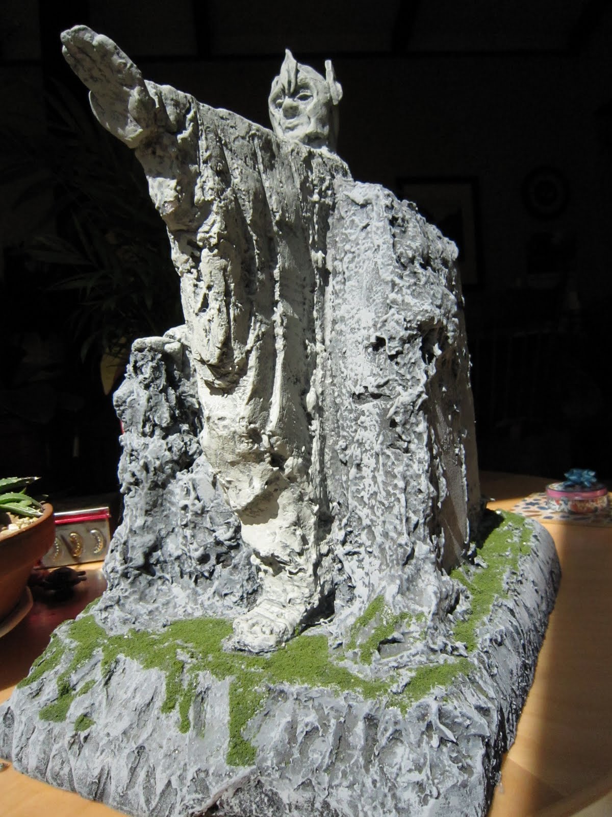 Chuck Does Art: Miniature Terrain: Argonath