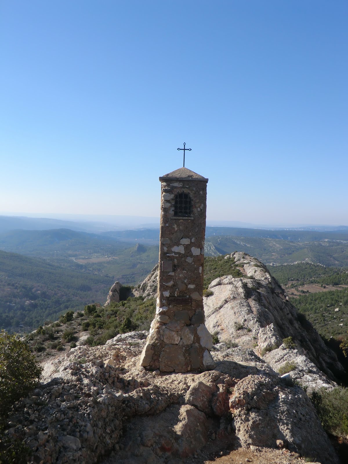 Jessica en Provence: Mt. Saint Victoire
