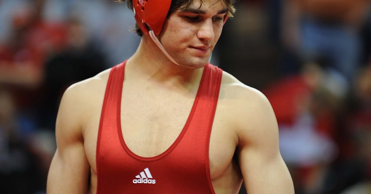 Spandex Studs - Hot Boys in Lycra: Hot wrestler