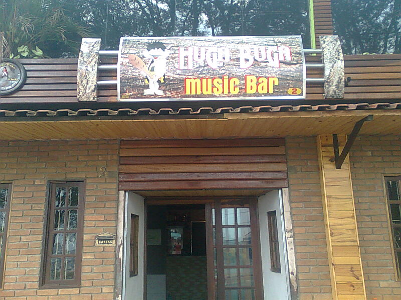 Huga Buga Music Bar: O Huga em si...