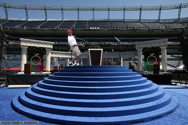 Doug Ross @ Journal: The Perfect Symbols of the Obama Presidency