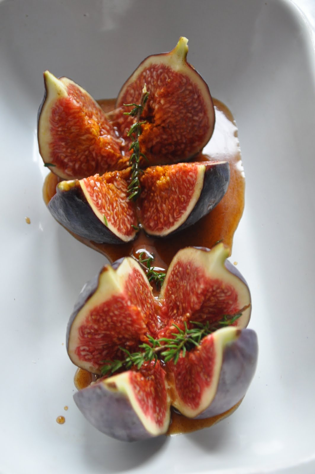 Apron's Delight: Roast Figs with Honey, Cinnamon and Thyme