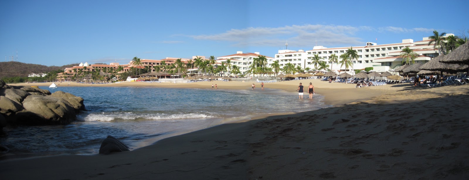 Travel with Kevin and Ruth: Playa Tangolunda (Huatulco, day 14)