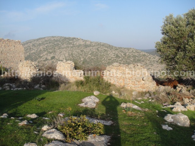 ΚΑΣΤΡΟ ΑΠΟΛΙΧΝΩΝ-ΑΡΜΟΛΙΑ - Ένα site με πληροφορίες για τα μνημεία της Χίου!