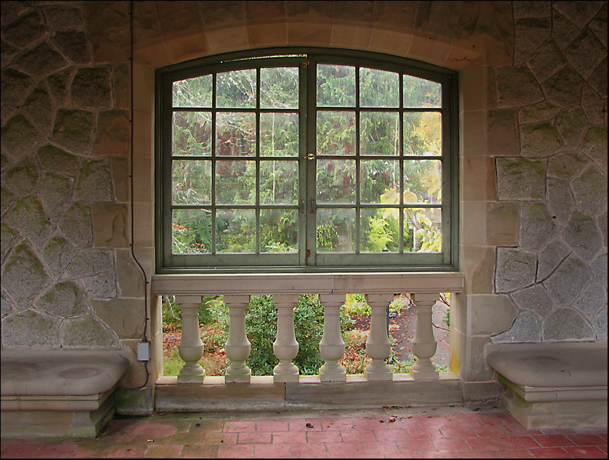 My Garden: Hatley Castle and garden dressed for Autumn