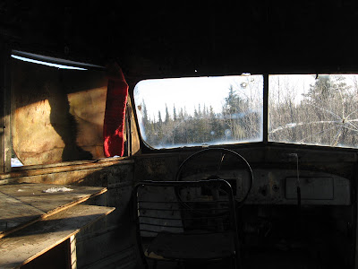 The Edventures: Skiing into the wild - A night at Bus 142