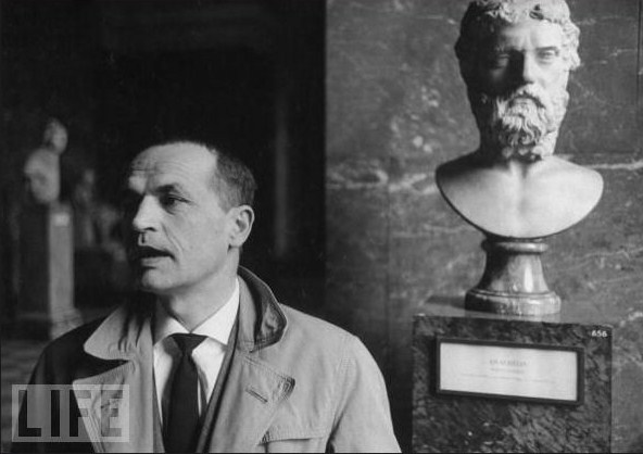 Consuming Greek Antiquity: Schnabel in the Louvre