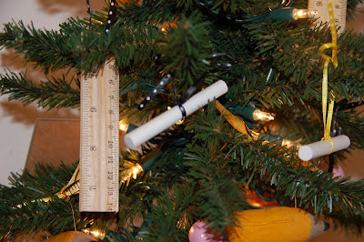 My Remodeled Nest: Back To School Tree-Mini Tutorial