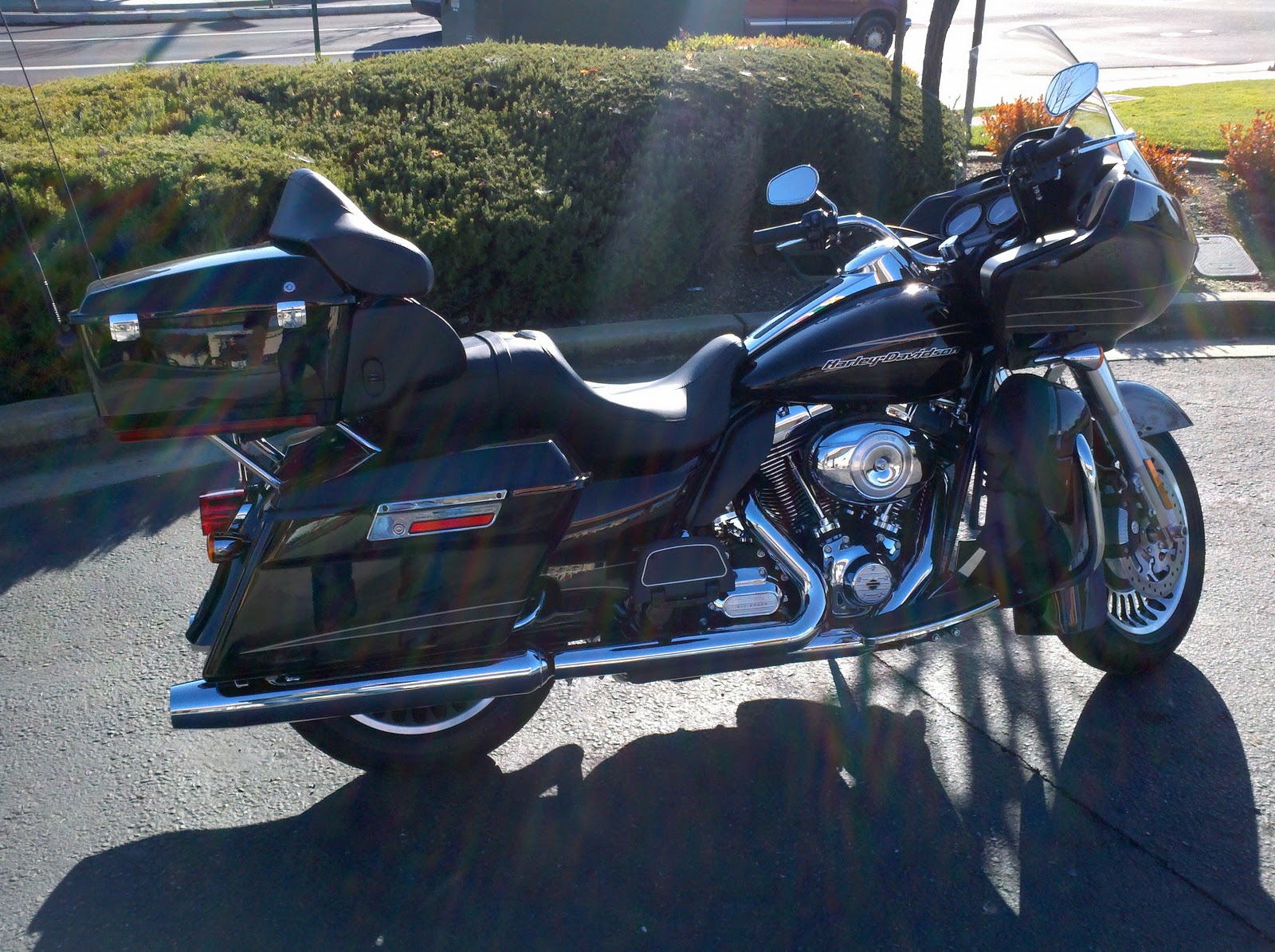 Chrome Asylum: Putting The "Ultra" In Harley's New Road Glide