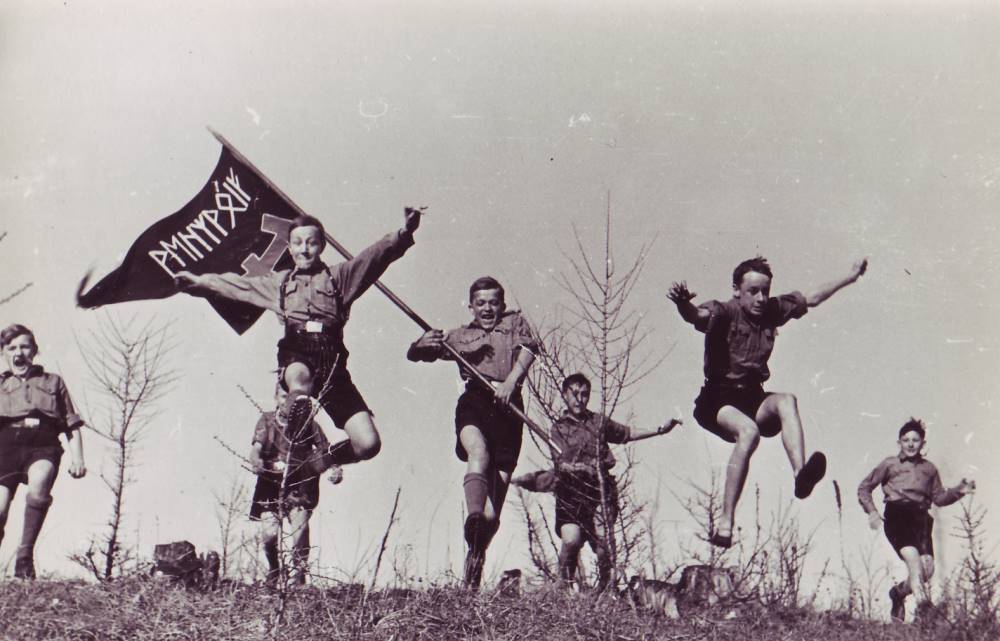 Album Foto Hitlerjugend Koleksi Robert Noss | World History