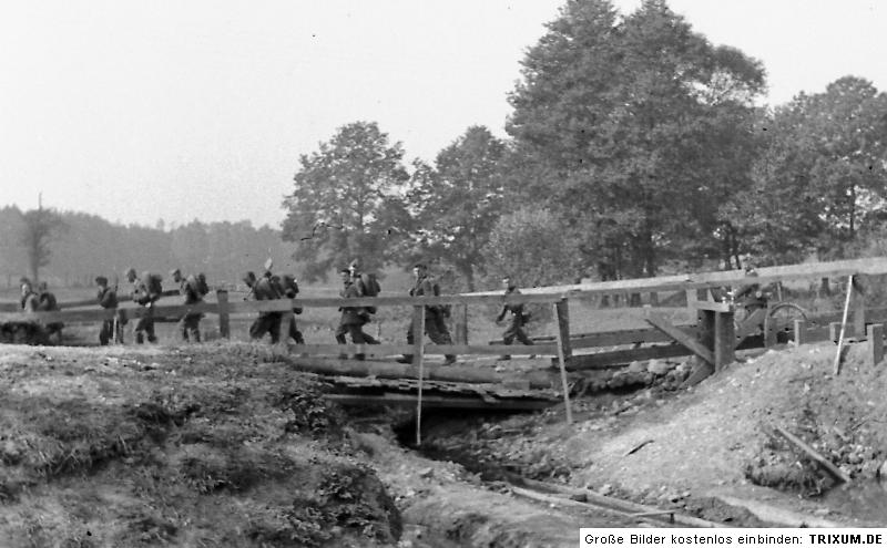 NAZI JERMAN: Album Foto 14. Panzer Division Dalam Ofensif Tahun 1942