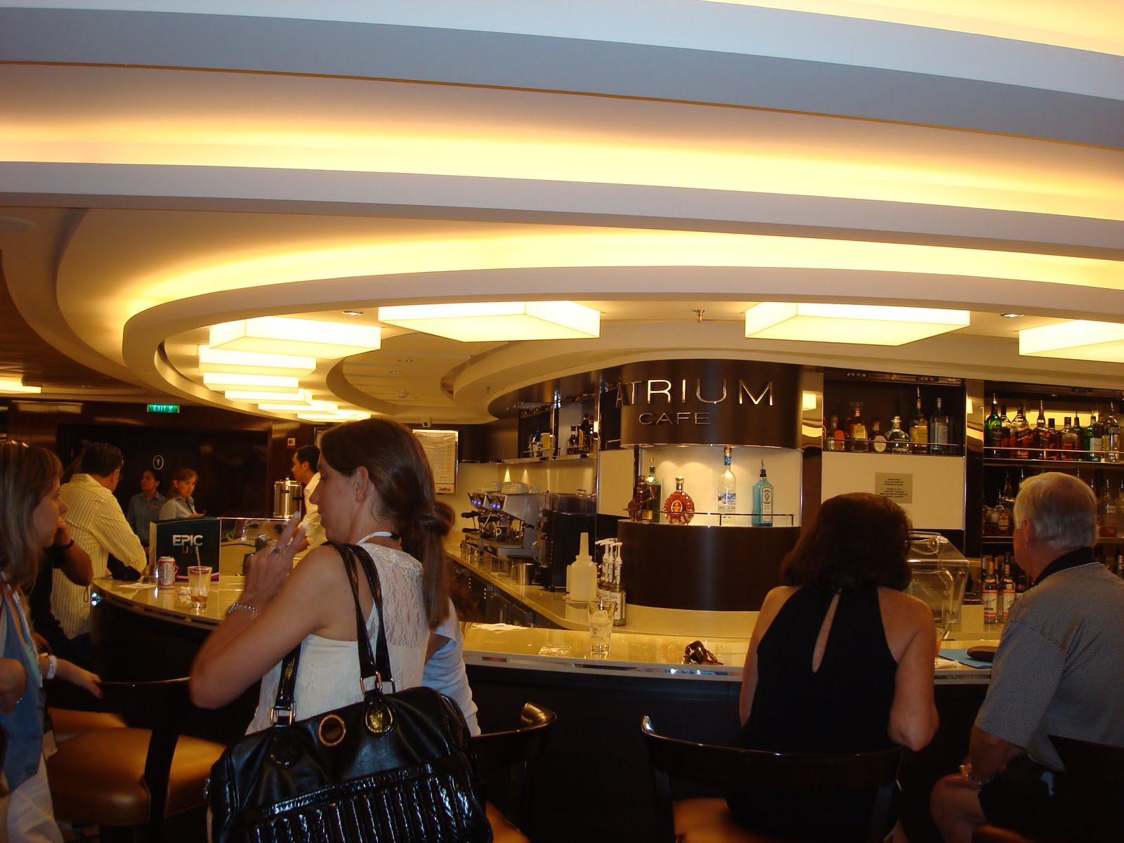 Let's Talk Travel: Photos of the Speciality and Complimentary Restaurants