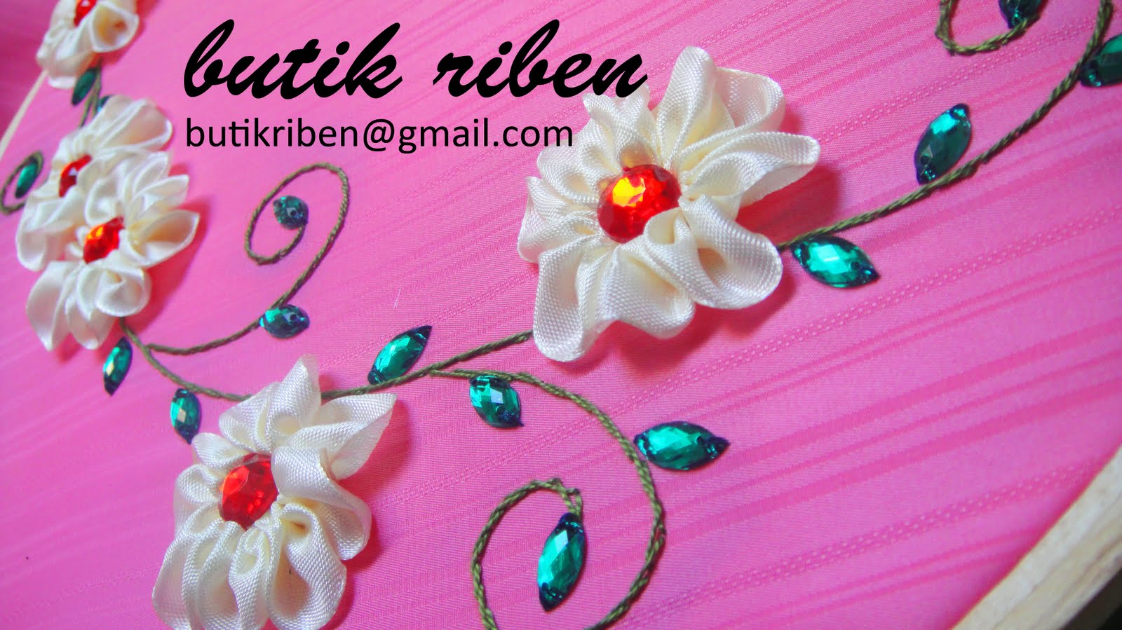 Butik Riben: Bunga riben pada baju kurung