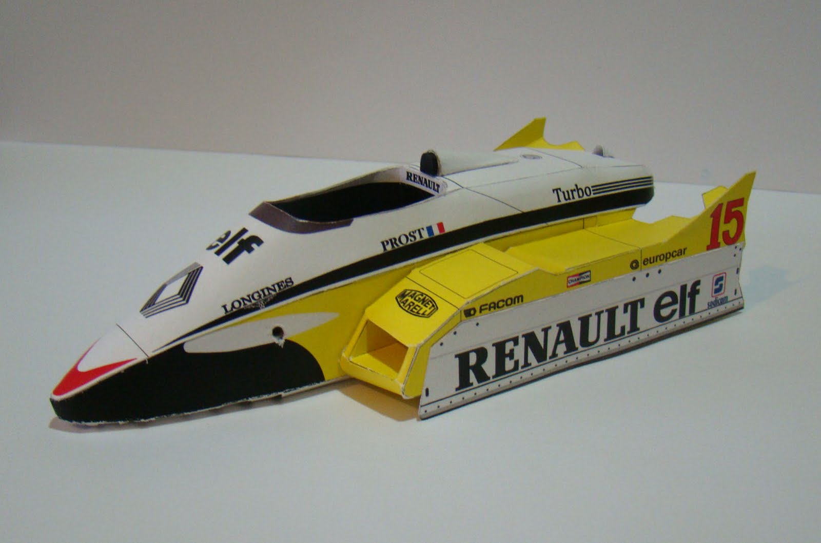 M4RC10 Papercraft F1: Março 2010