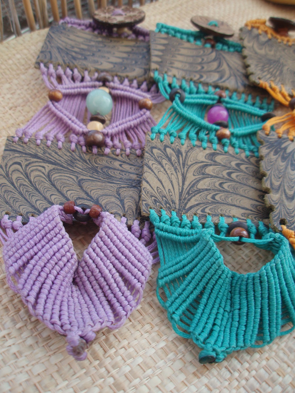 mirsini's creations: My leather and macrame bracelet