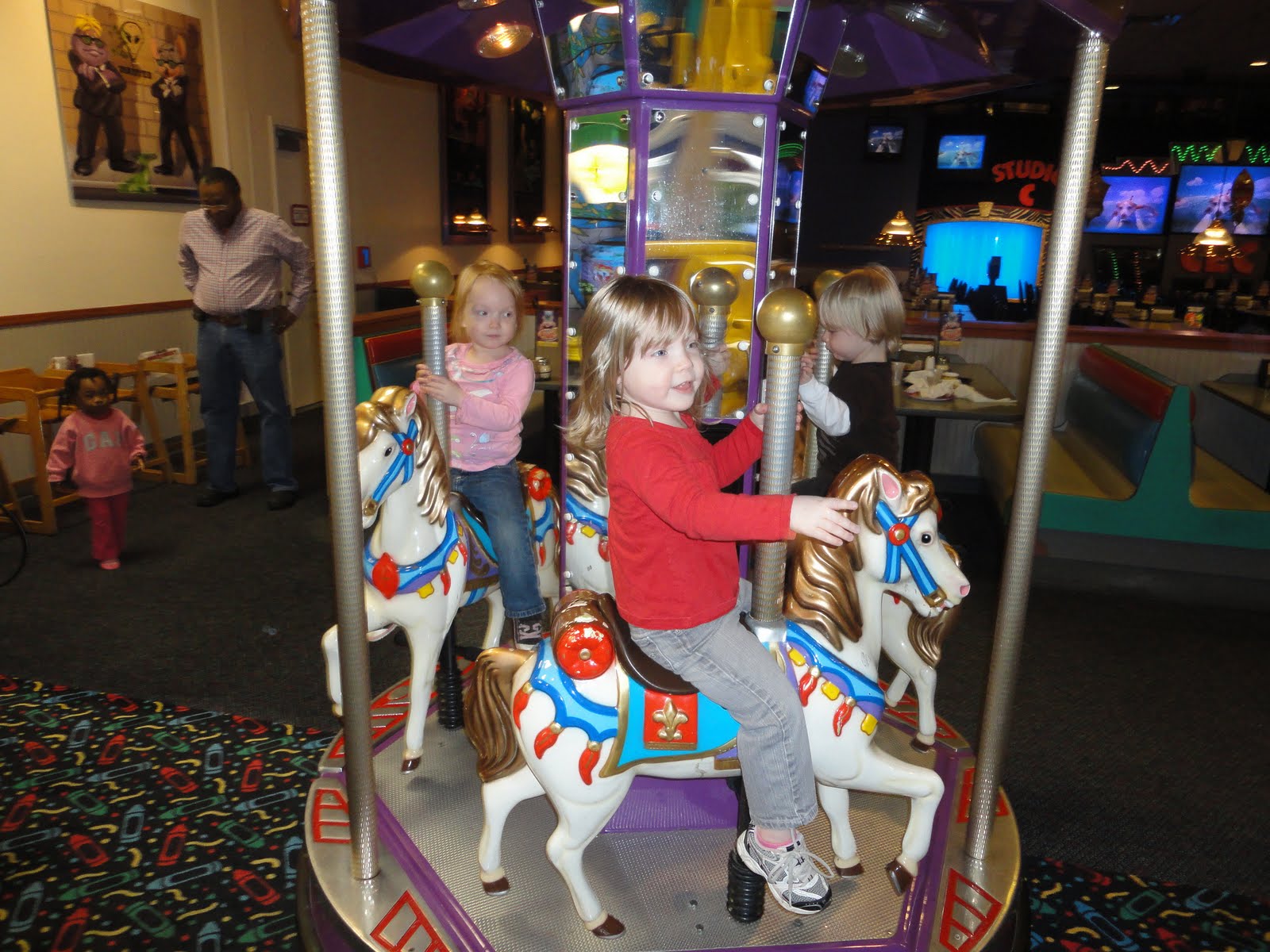 Pleasant Dreams Farm: Meeting Chuck E. Cheese!