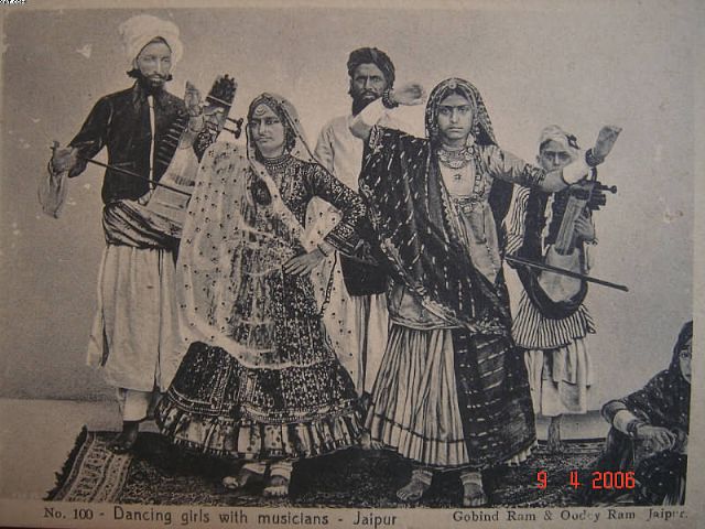 Various Vintage Photographs of Indian Nautch (Dancing) Girls - Old ...